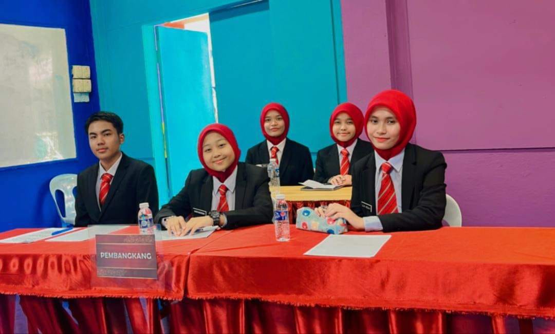 SMK Balung Johan Bahas Bahasa Melayu Ala Parlimen Peringkat Negeri ...